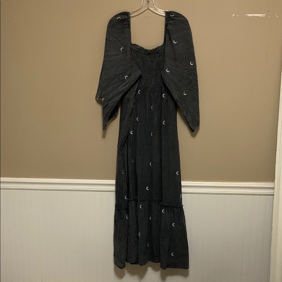 EARTHBOUND | Dresses | Earthbound Womens Ls Embroidered Moon Black Grey ...